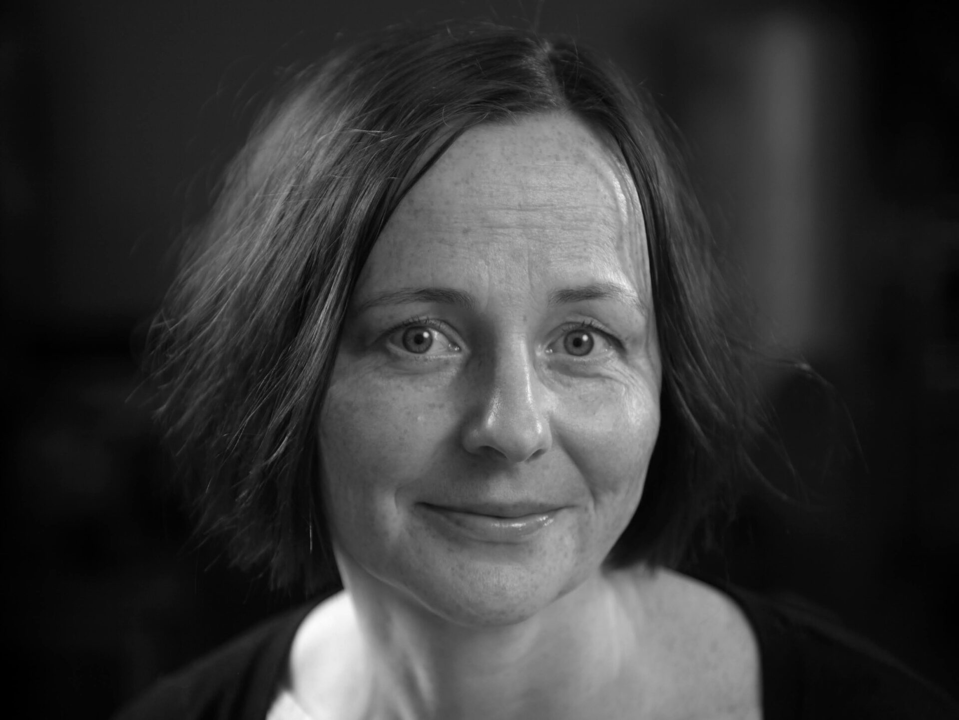 Barn behöver trygghet som bara vuxna kan ge - Svenska Teatern